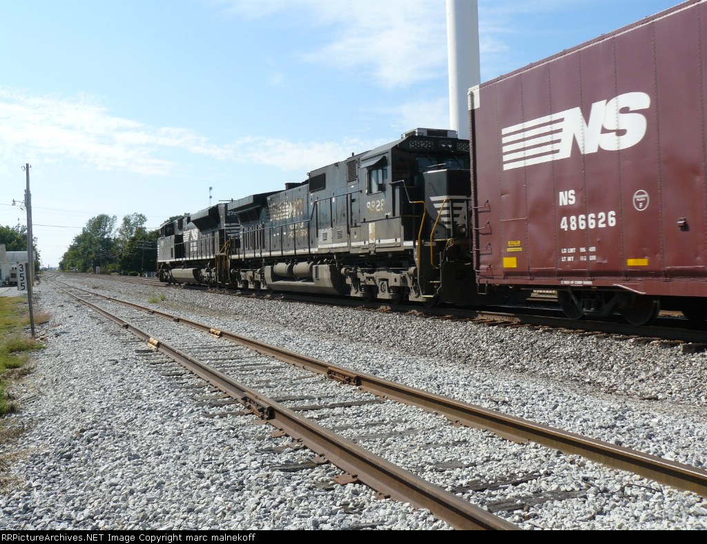 NS 8828